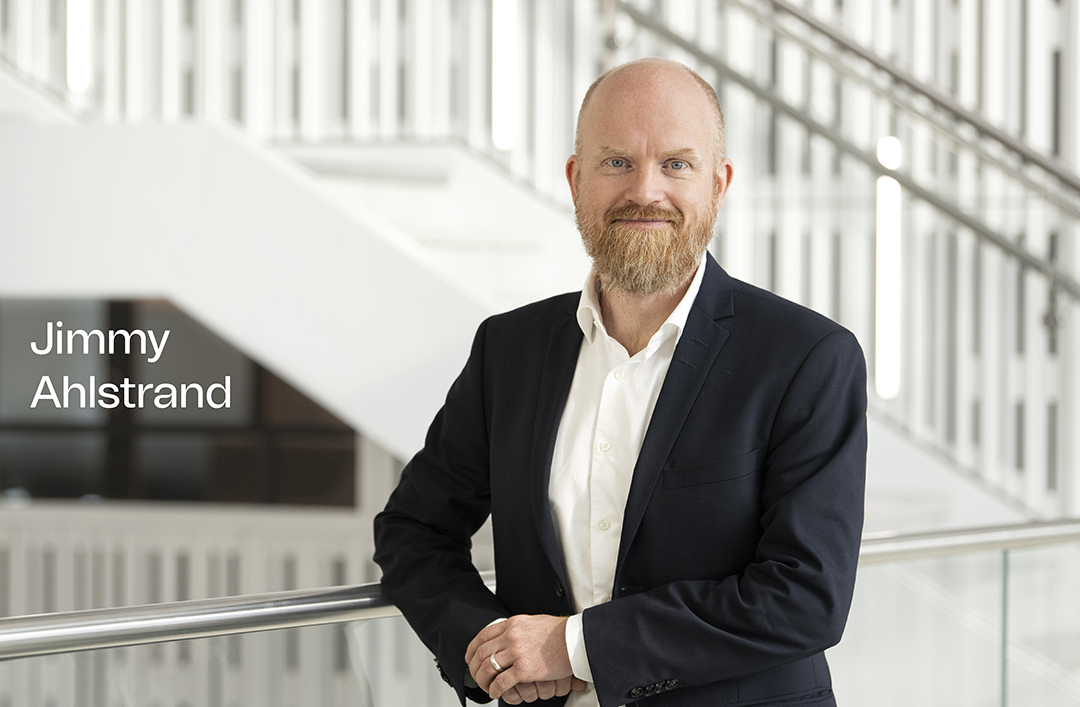8 tips på AI-böcker för dig som vill lära dig mer | Telenor Företag
